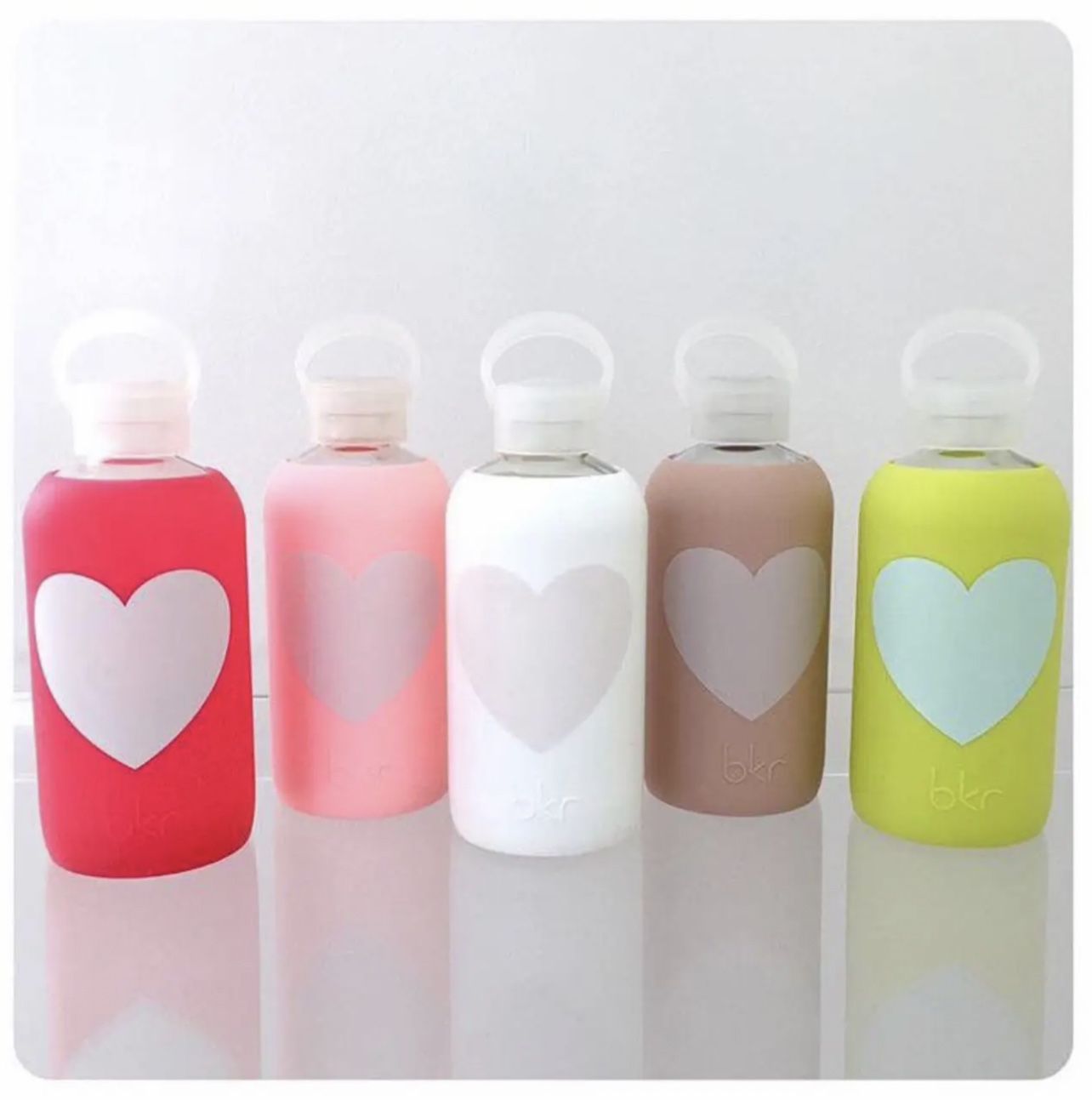 Teddy (Naked) Heart • Opaque blushed light chocolate milk with a pale ...